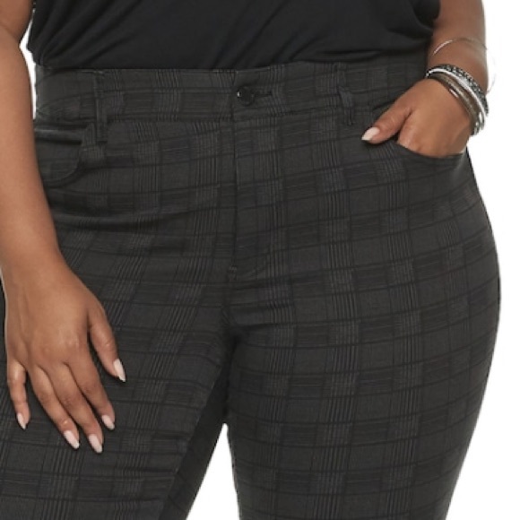 EVRI | Pants & Jumpsuits | Plus Size Evri Black Plaid Stretch Ankle ...